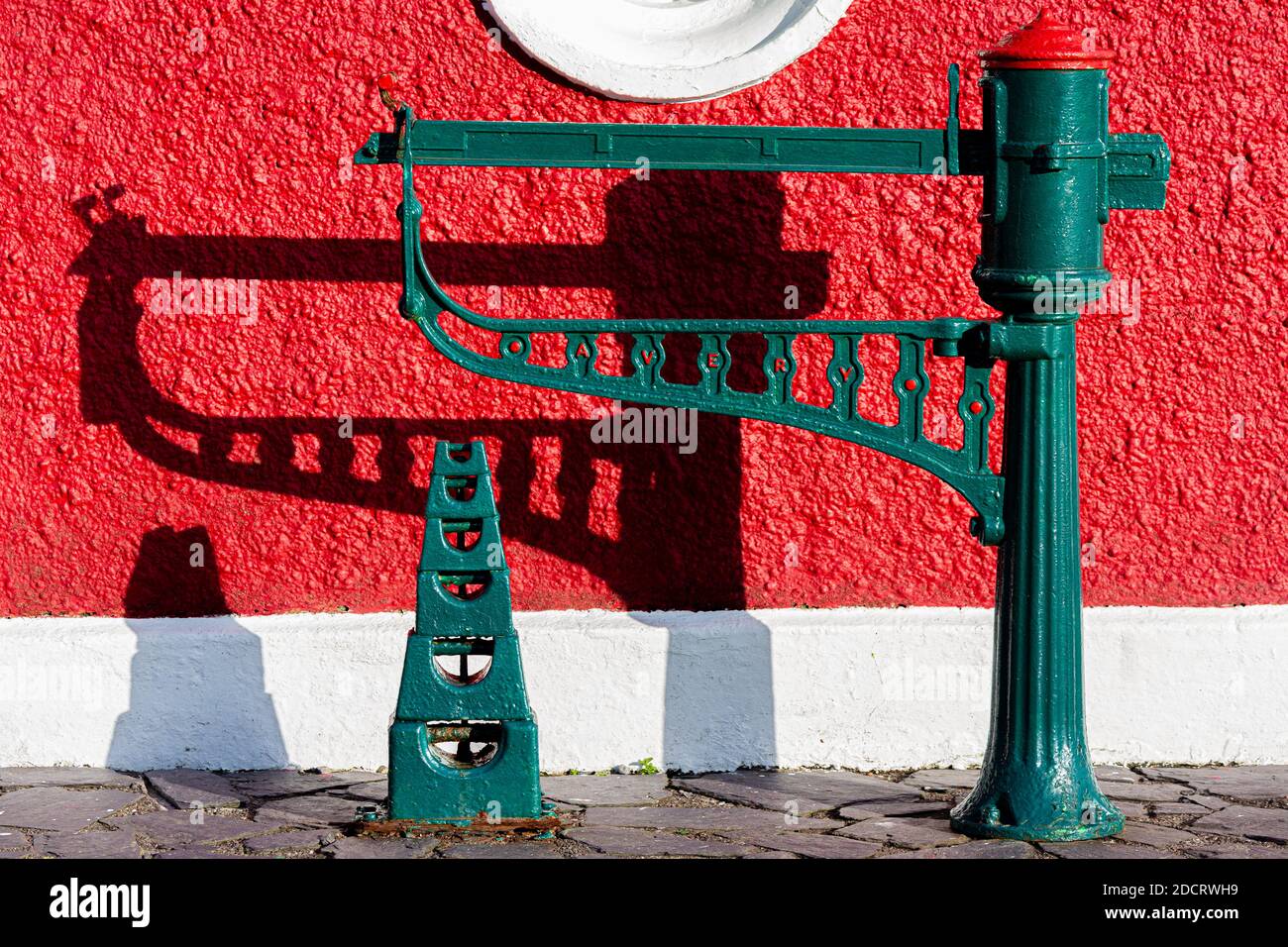 Weighing scales old scales hi-res stock photography and images - Alamy