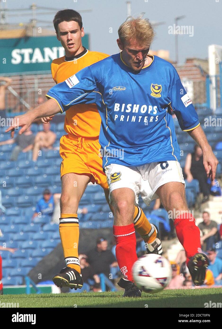 PORTSMOUTH FC CROATION INTERNATIONAL ROBERT PROSINECKI 2001 Stock Photo ...