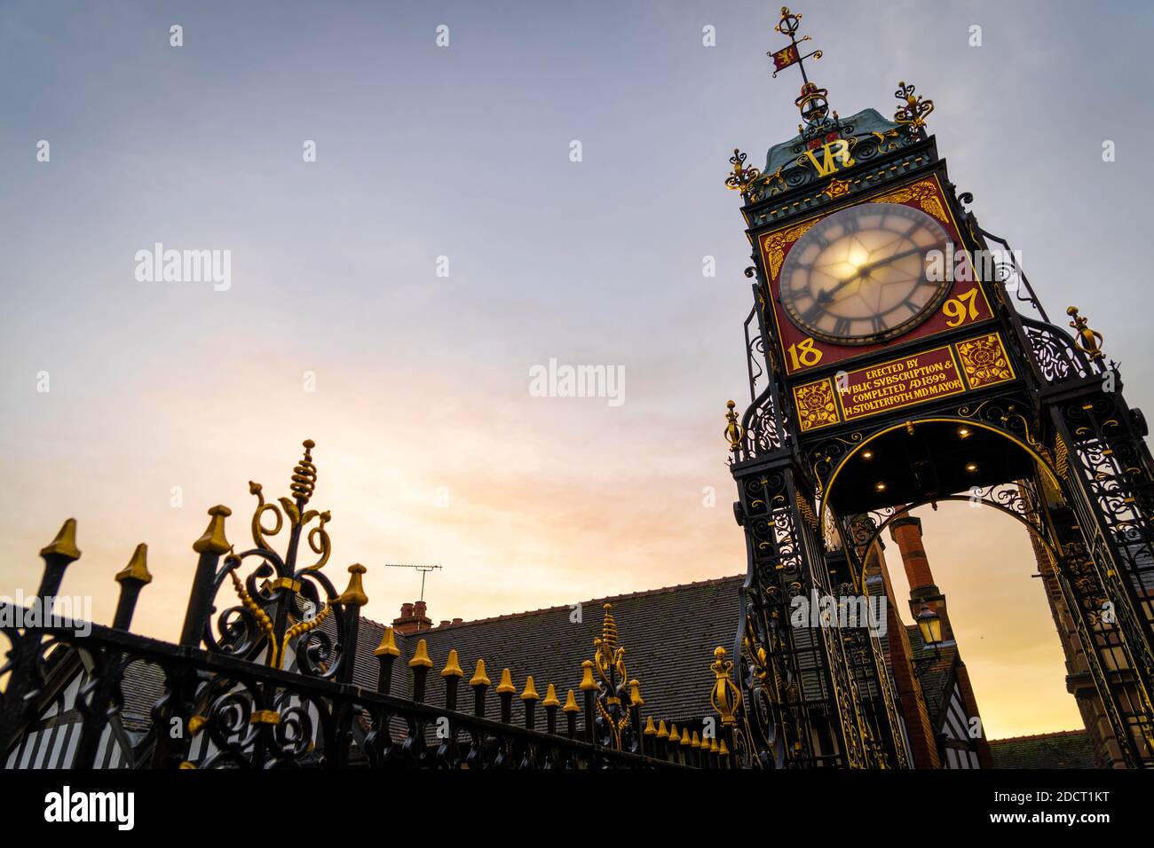 After eight clock hi-res stock photography and images - Alamy