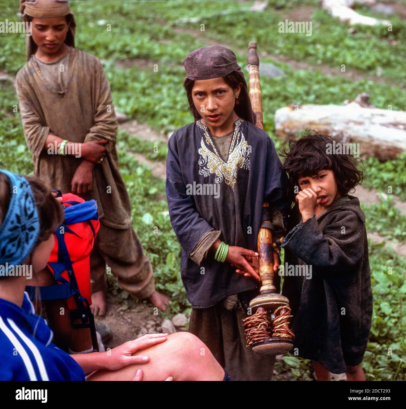 Gujar nomad girls with a butter churn meet western trekkers, Kashmir ...