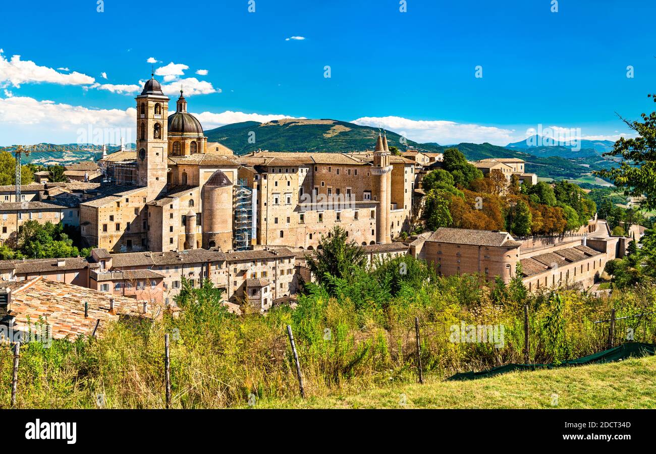 Urbino palace hi-res stock photography and images - Alamy