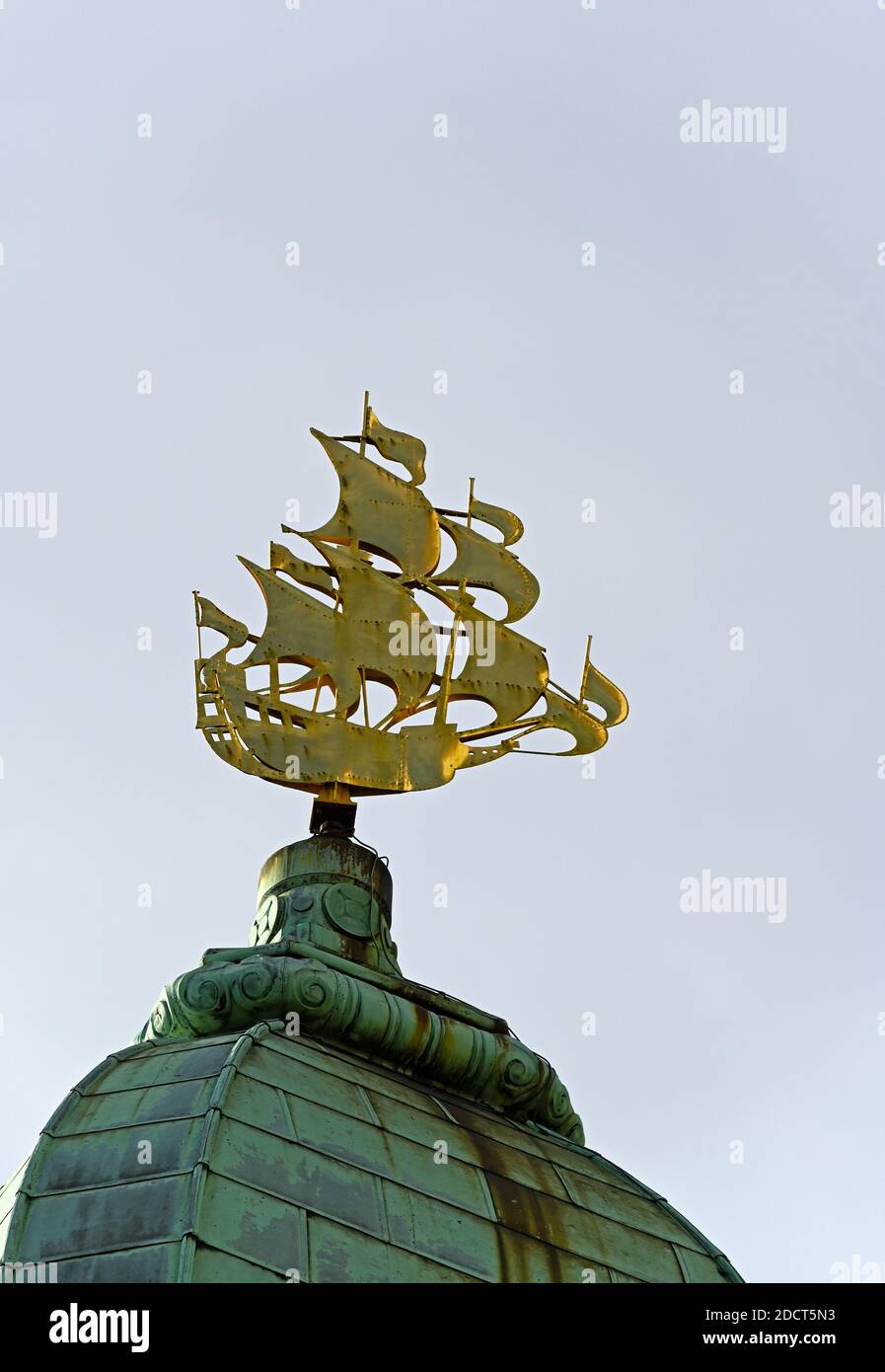 Holland america ship detail hi-res stock photography and images - Alamy