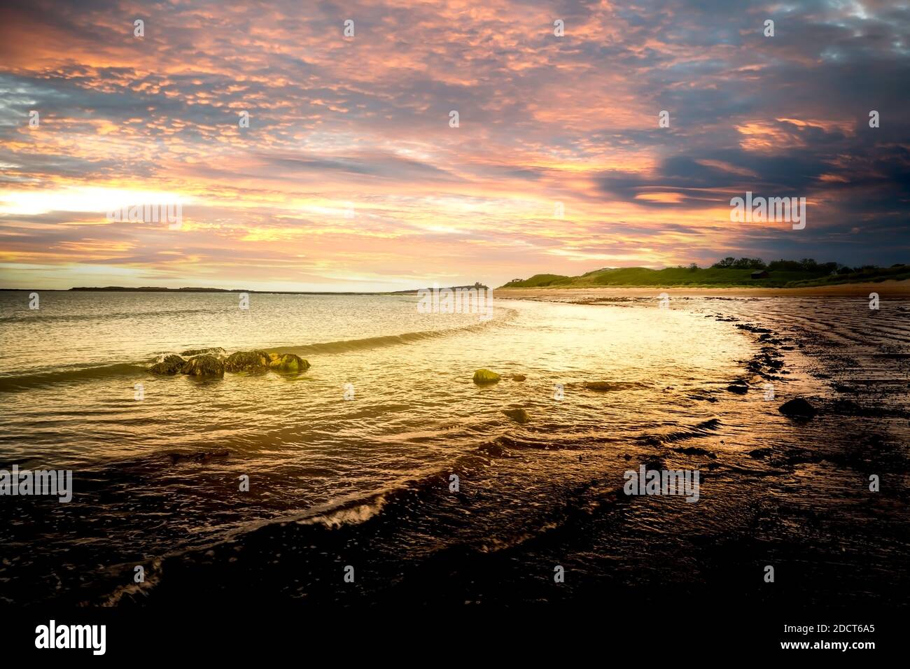 Water castle newton hi-res stock photography and images - Alamy