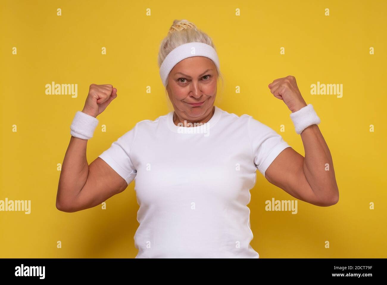 Hand of woman bodybuilder hi-res stock photography and images - Alamy