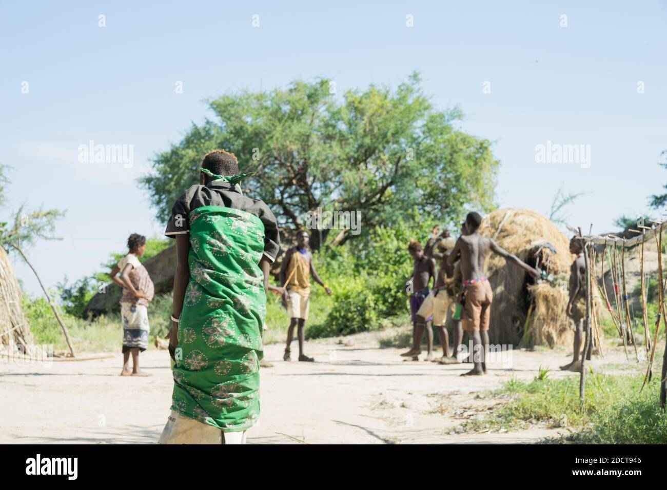 Hadza hi-res stock photography and images - Alamy