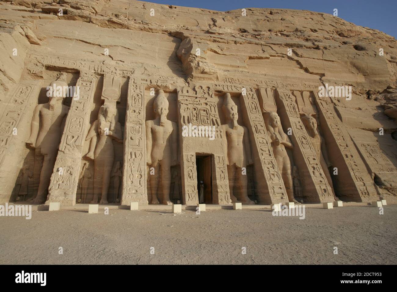 QUEEN NEFERTARI TEMPLE AT ABU SIMBEL TEMPLE,EGYPT Stock Photo - Alamy