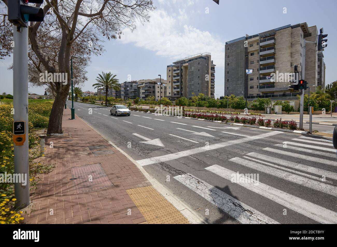 Israel. Tel Aviv. 15 APRIL 2015. View of city streets and city life ...
