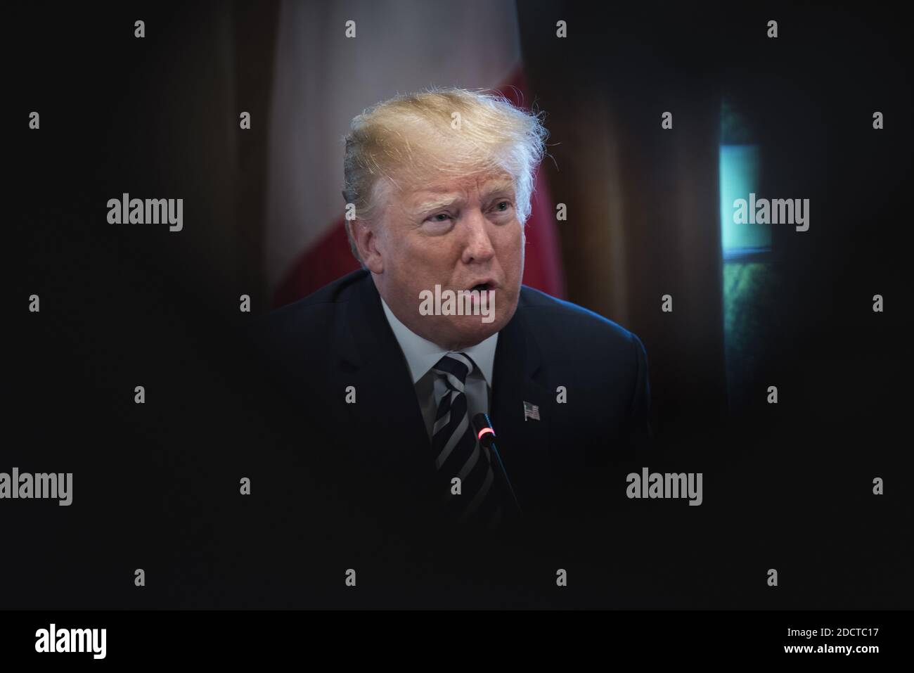 Portrait : Us President Donald Trump (with both flag : French and US ...