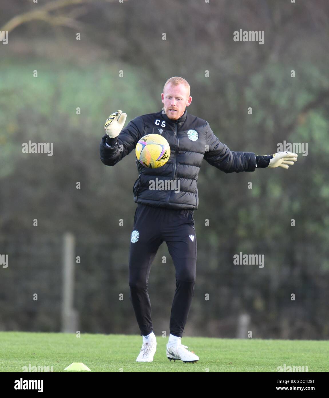 Hibernian goalkeeping coach hi-res stock photography and images - Alamy
