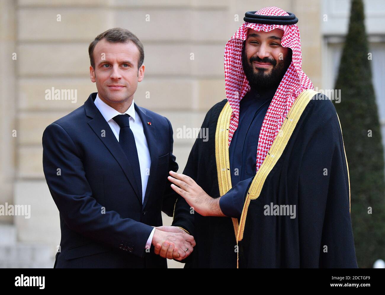 French President Emmanuel Macron welcomes Saudi Arabia's crown prince ...