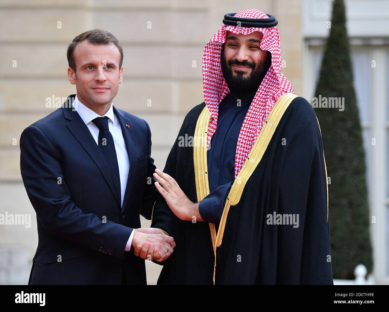 French President Emmanuel Macron welcomes Saudi Arabia's crown prince ...