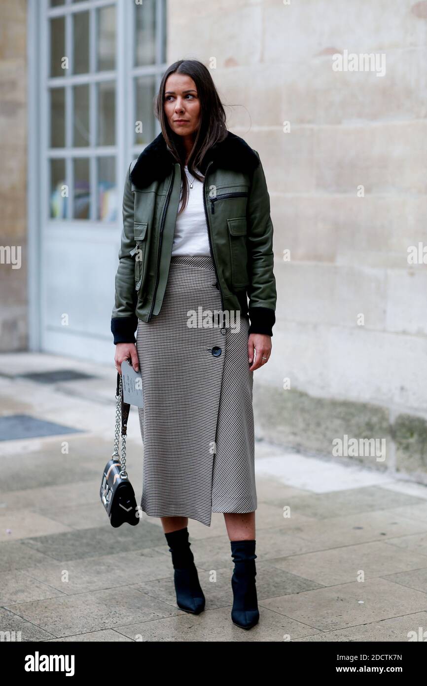 Street style, blogger Alice Barbier (Jaimetoutcheztoi) arriving at ...