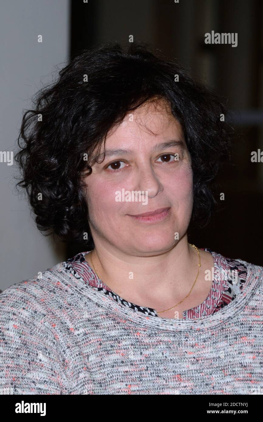 Exclusive. Lidia Leber Terki assiste a une conference-debat a propos de ...