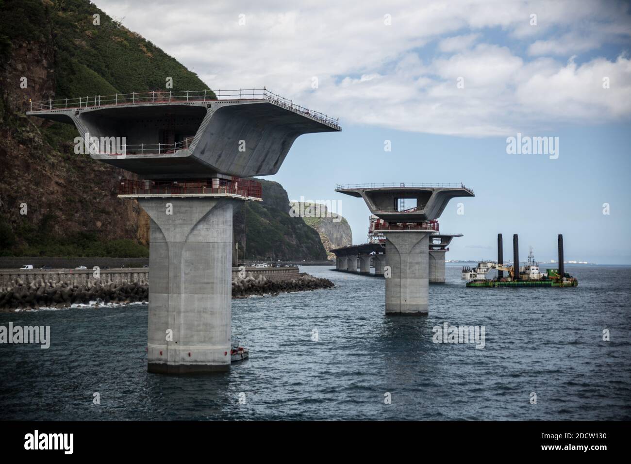 New coastal road reunion island hi-res stock photography and images - Alamy
