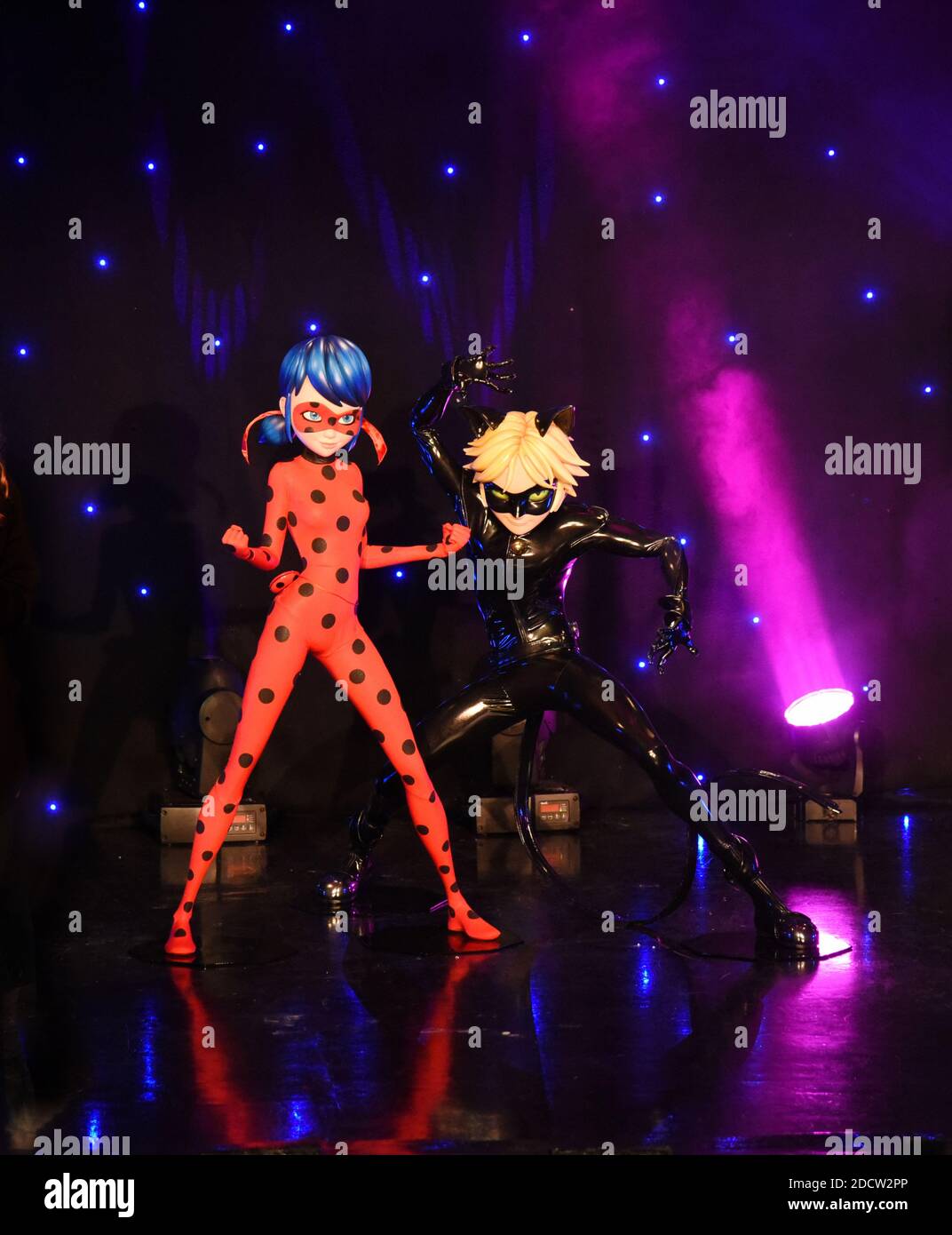 Lou and Lenni-Kim attending Miraculous (Ladybug and Chat Noir ...