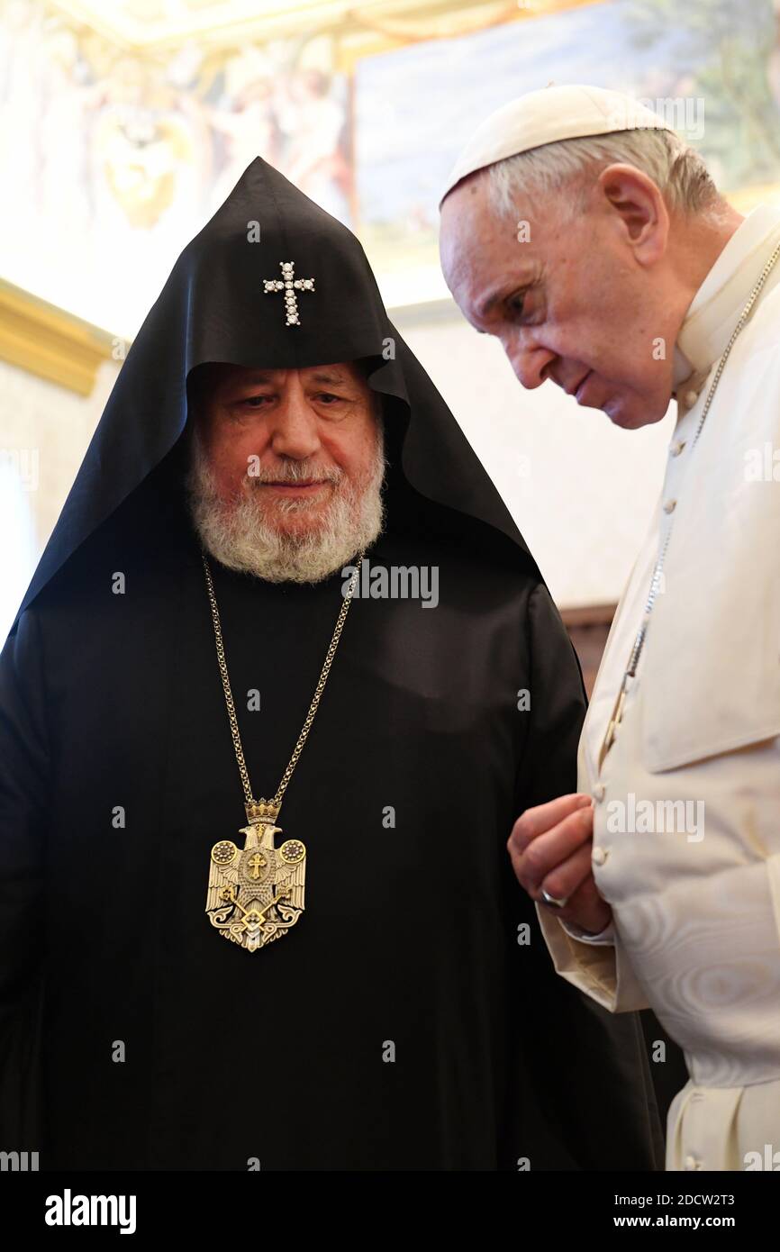 Catholicos karekin ii hi-res stock photography and images - Alamy