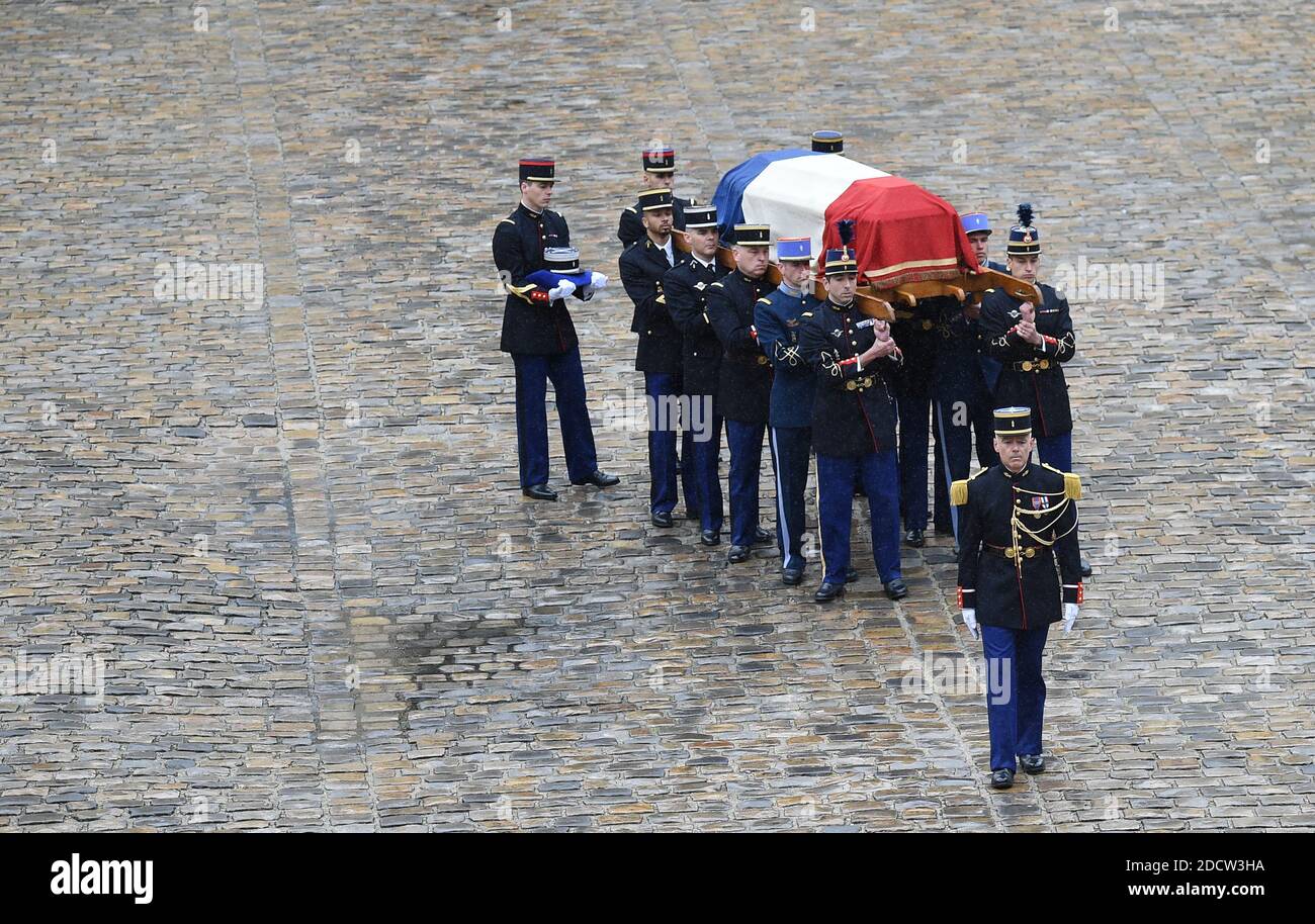 French army cadets hi-res stock photography and images - Alamy