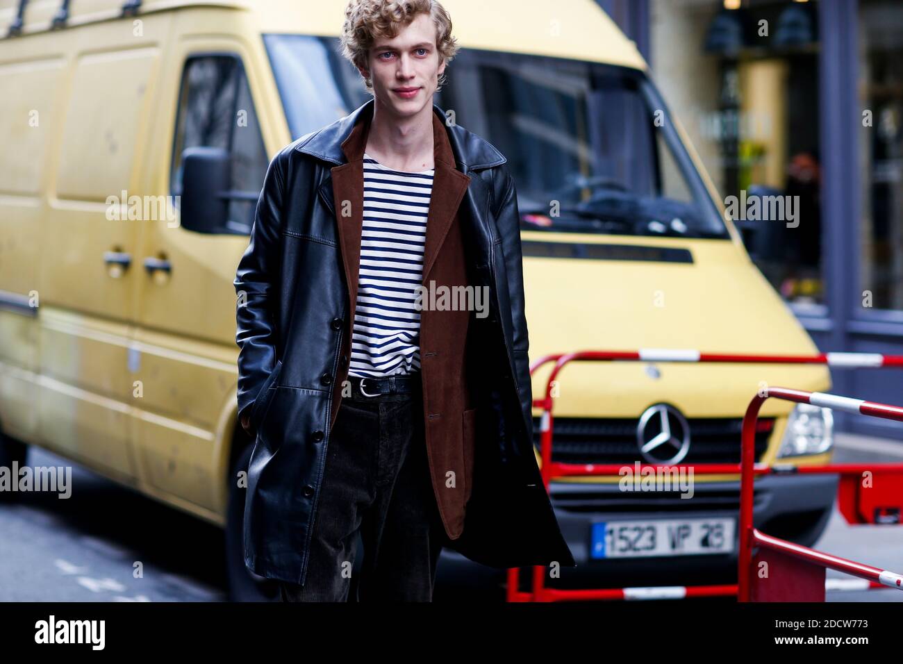 Street style, model Robbi G after Lemaire Fall-Winter 2018-2019 ...
