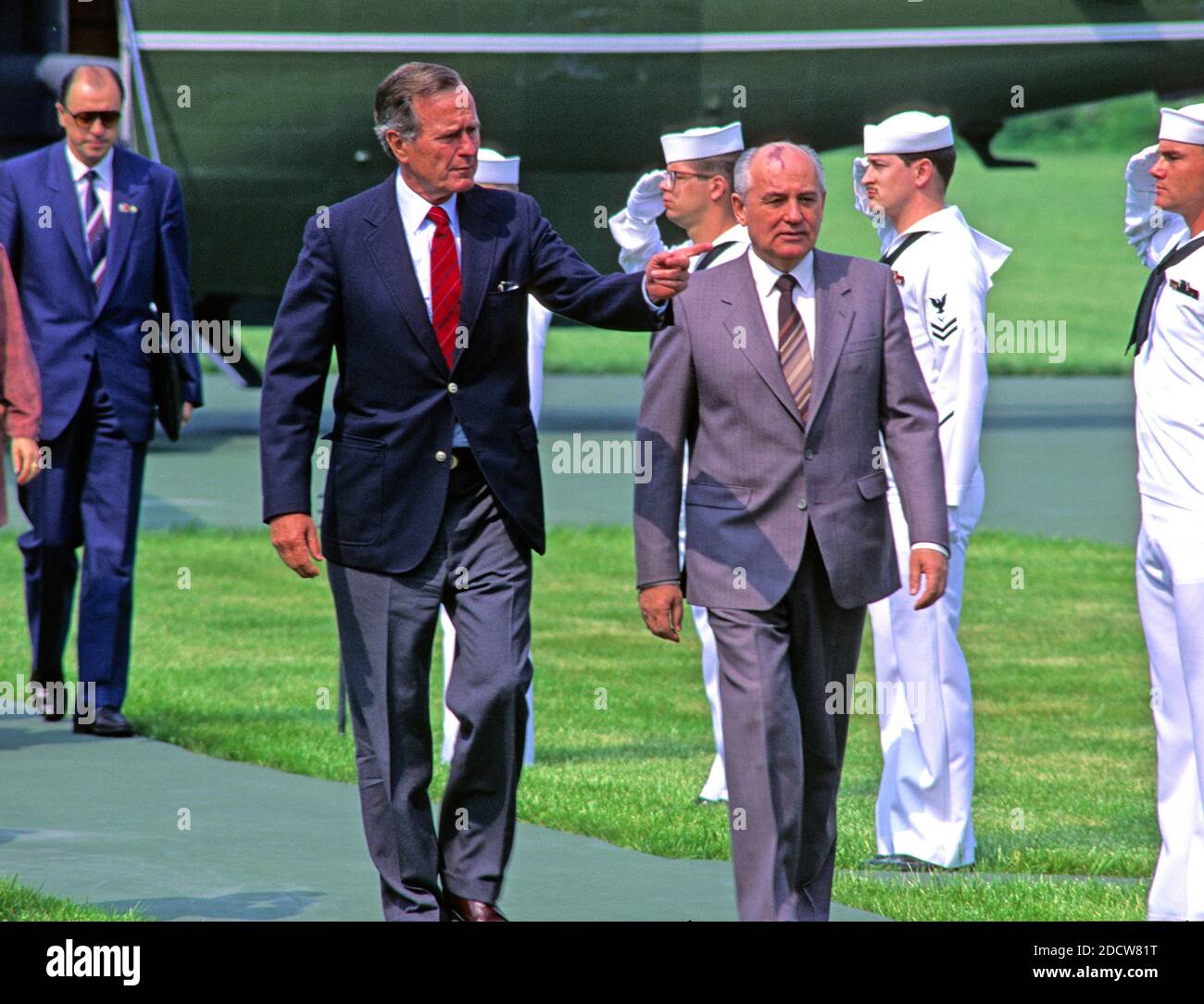 United States President George H.W. Bush, left, and President Mikhail ...