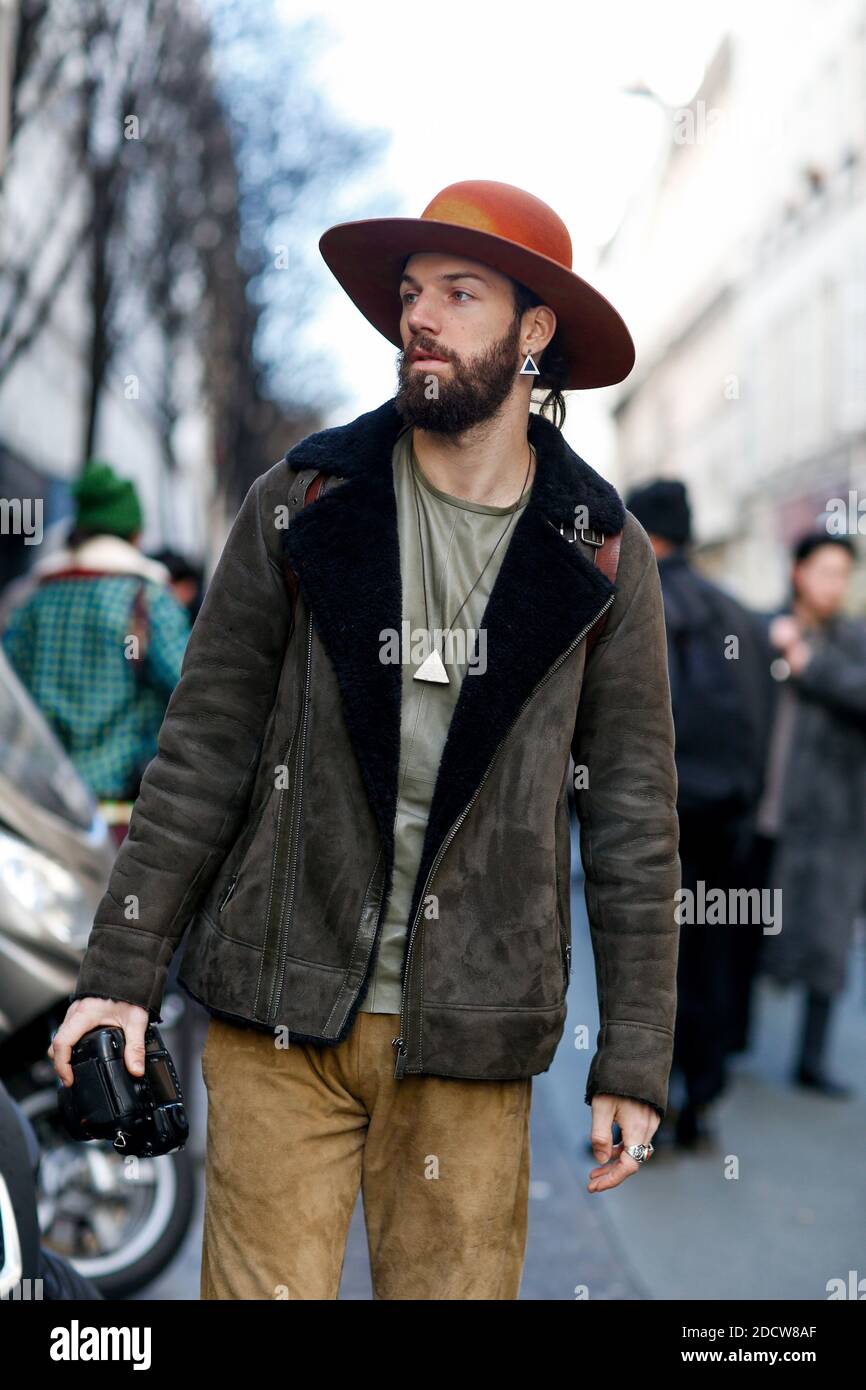 Street style, Phil Sullivan arriving at Lemaire Fall-Winter 2018-2019 ...