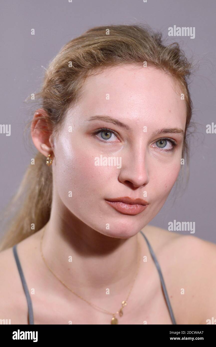 Julia Roy pose lors du 25e Festival du Film Fantastique de Gerardmer a ...