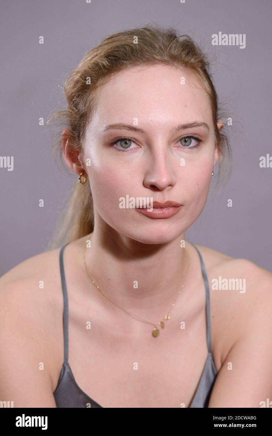 Julia Roy pose lors du 25e Festival du Film Fantastique de Gerardmer a ...