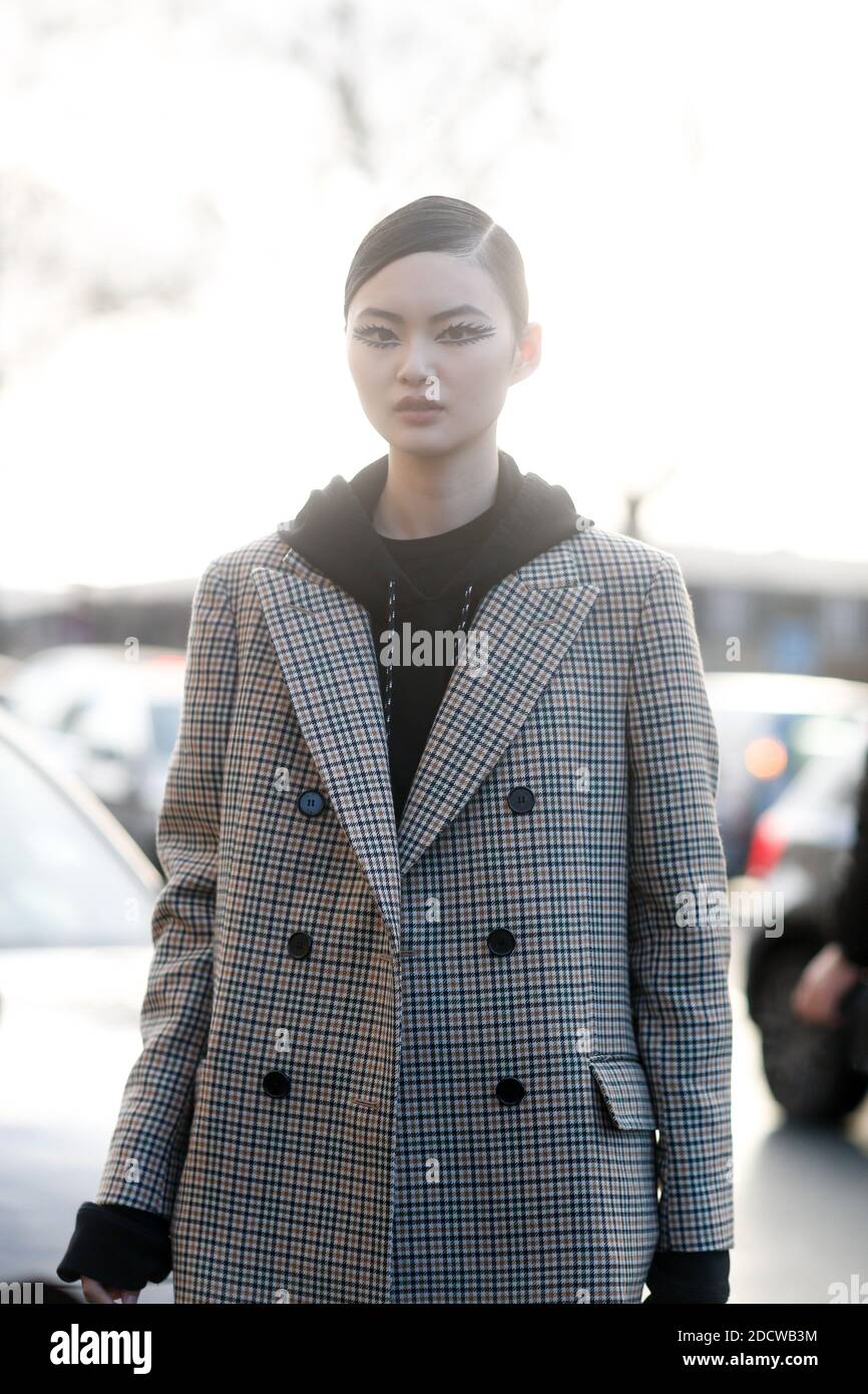 Street style, model He Cong after Dior Spring-Summer 2018 Haute Couture ...