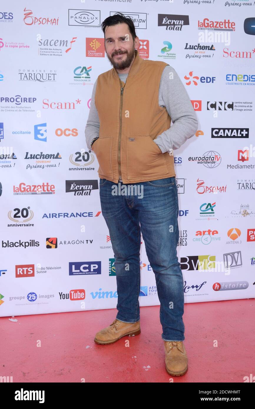 Alexandre Thibault assiste au photocall de la serie Une Famille ...