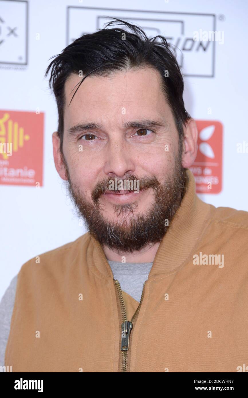 Alexandre Thibault assiste au photocall de la serie Une Famille ...