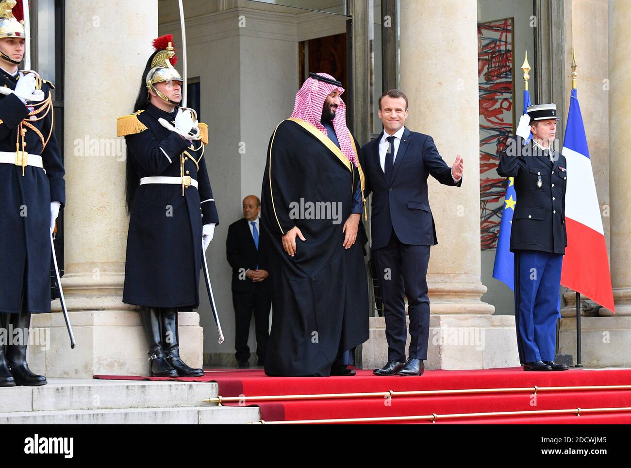 French President Emmanuel Macron welcomes Saudi Arabia's crown prince ...