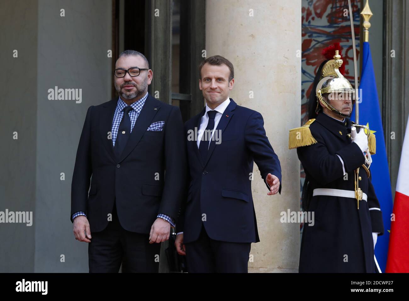 French President Emmanuel Macron receiving Morocco's King Mohammed VI ...