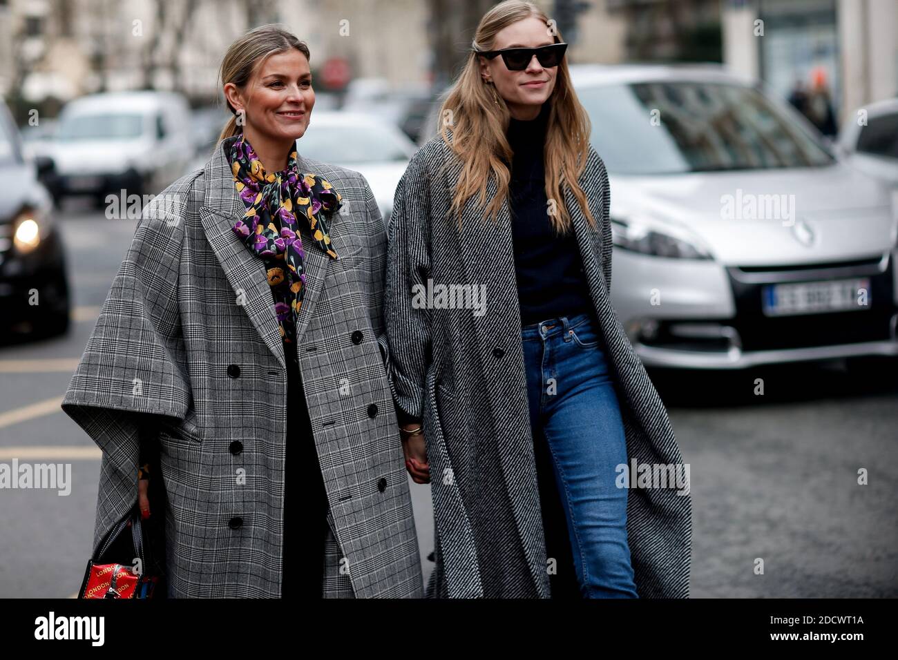 Street style, Janka Polliani and Tine Andrea arriving at Carven Fall ...