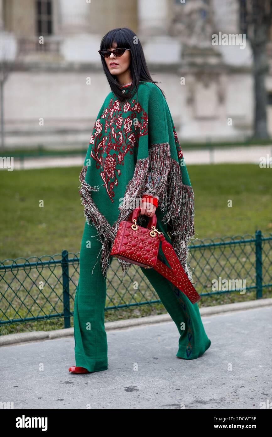 Street style, Laura Comolli arriving at Paco Rabanne Fall-Winter 2018 ...