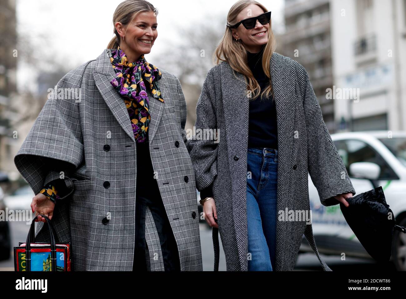 Street style, Janka Polliani and Tine Andrea arriving at Carven Fall ...