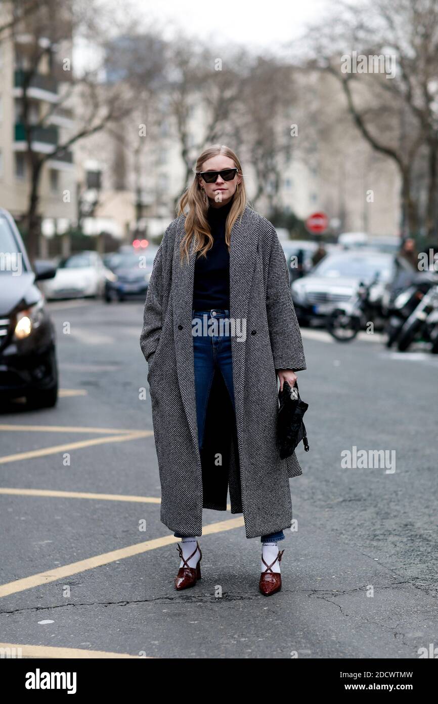 Street style, Tine Andrea arriving at Carven Fall-Winter 2018-2019 show ...