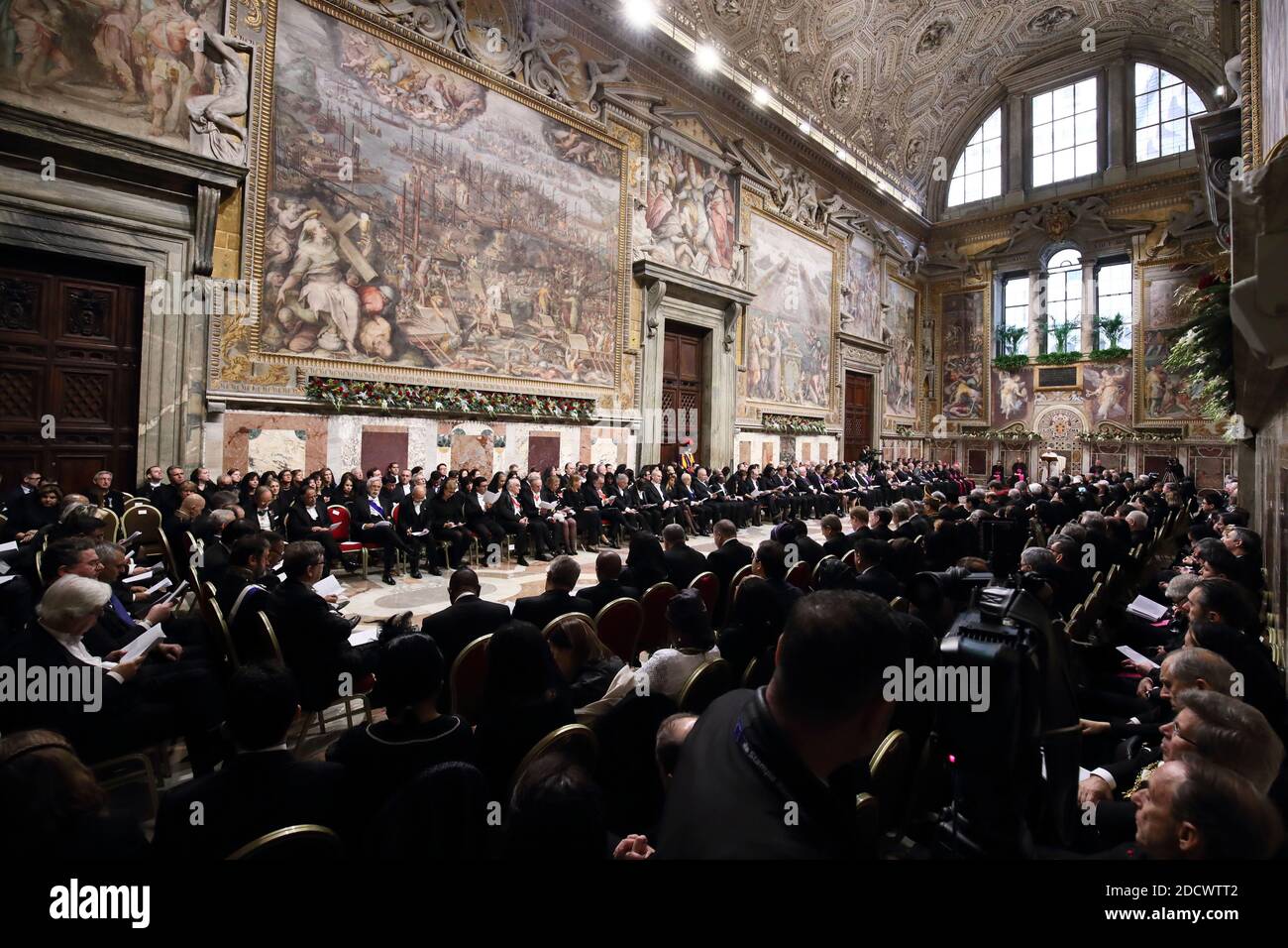 In Vatican Audience Hall High Resolution Stock Photography and Images - Alamy