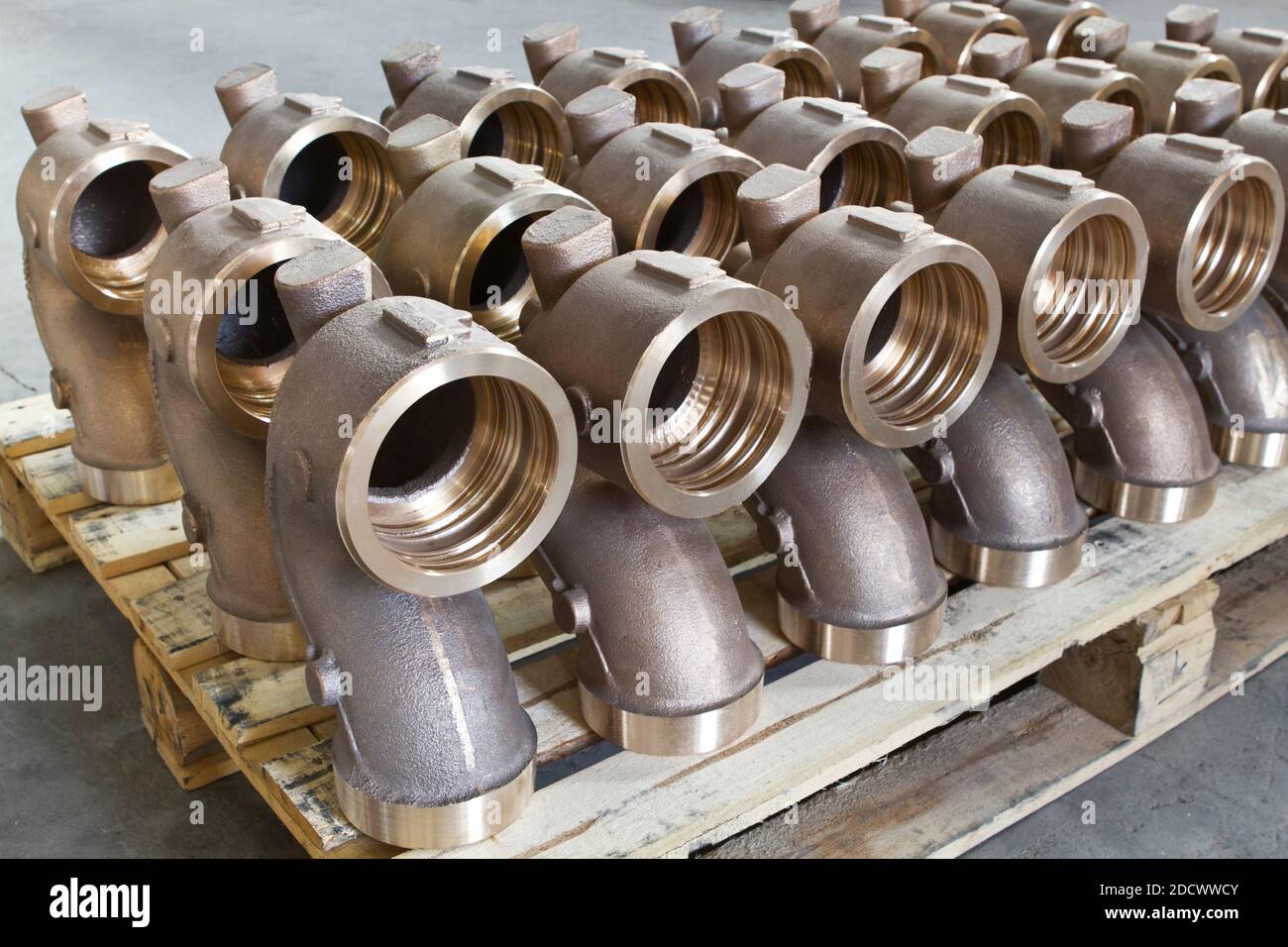 Large metal pipe production hi-res stock photography and images - Alamy