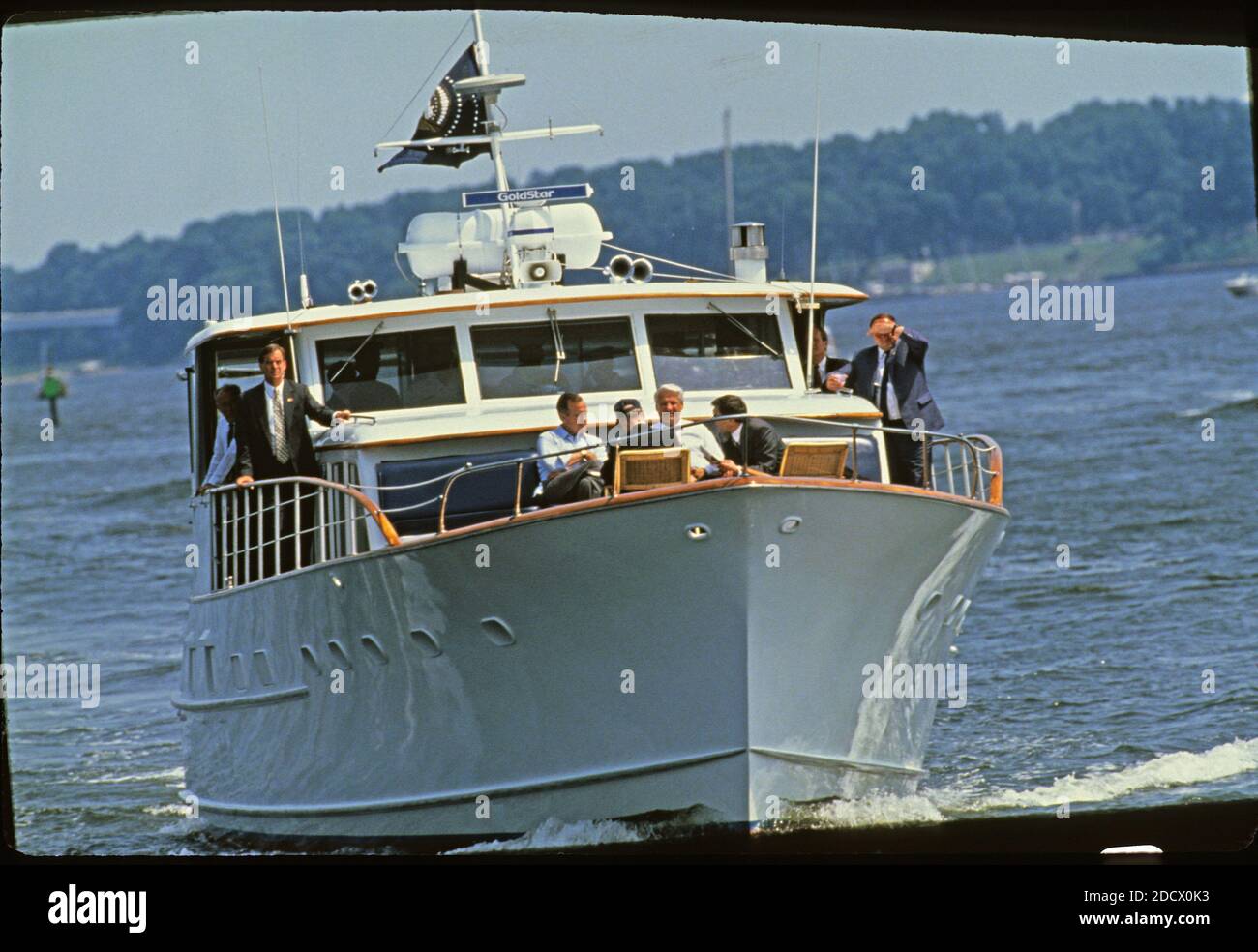 Boris yeltsin and george bush hi-res stock photography and images - Alamy