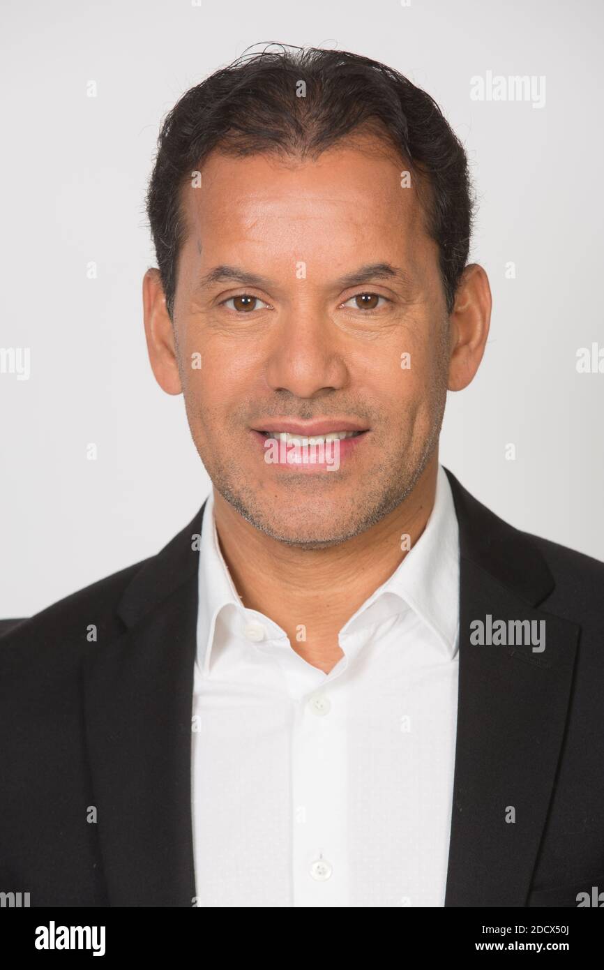 Exclusif - Ali Benarbia lors de la conference de presse RMC sur la ...