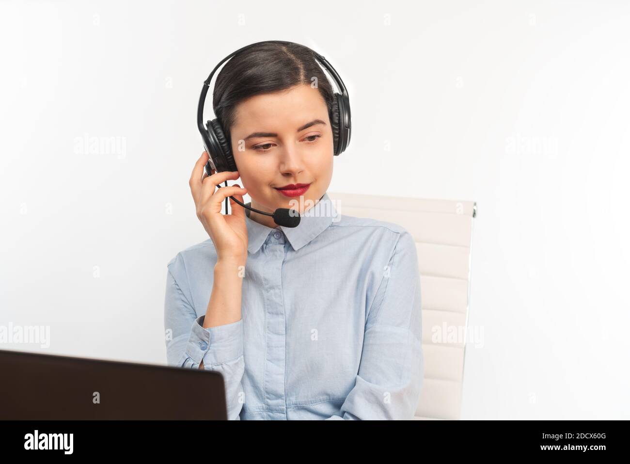 Assistant headphone hi-res stock photography and images - Alamy