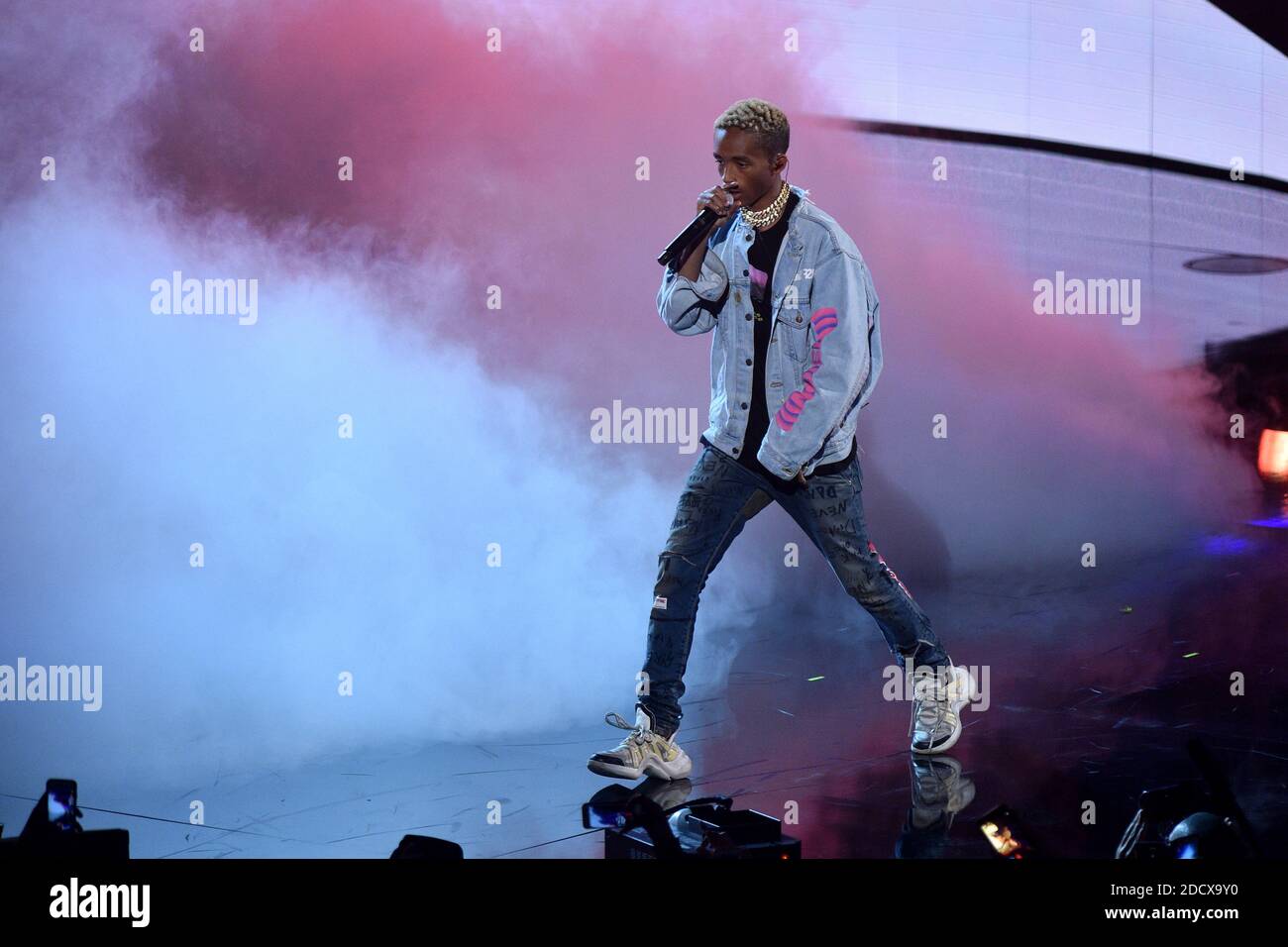 Rising stars challenge hi-res stock photography and images - Alamy