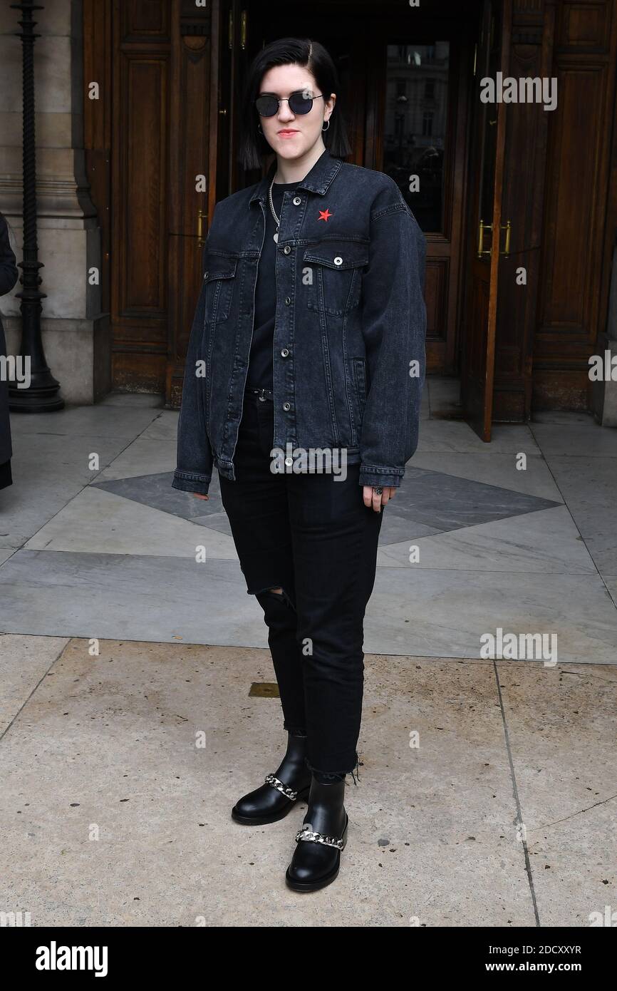 Singer Romy Madley Croft attends the Stella McCartney show as part of ...