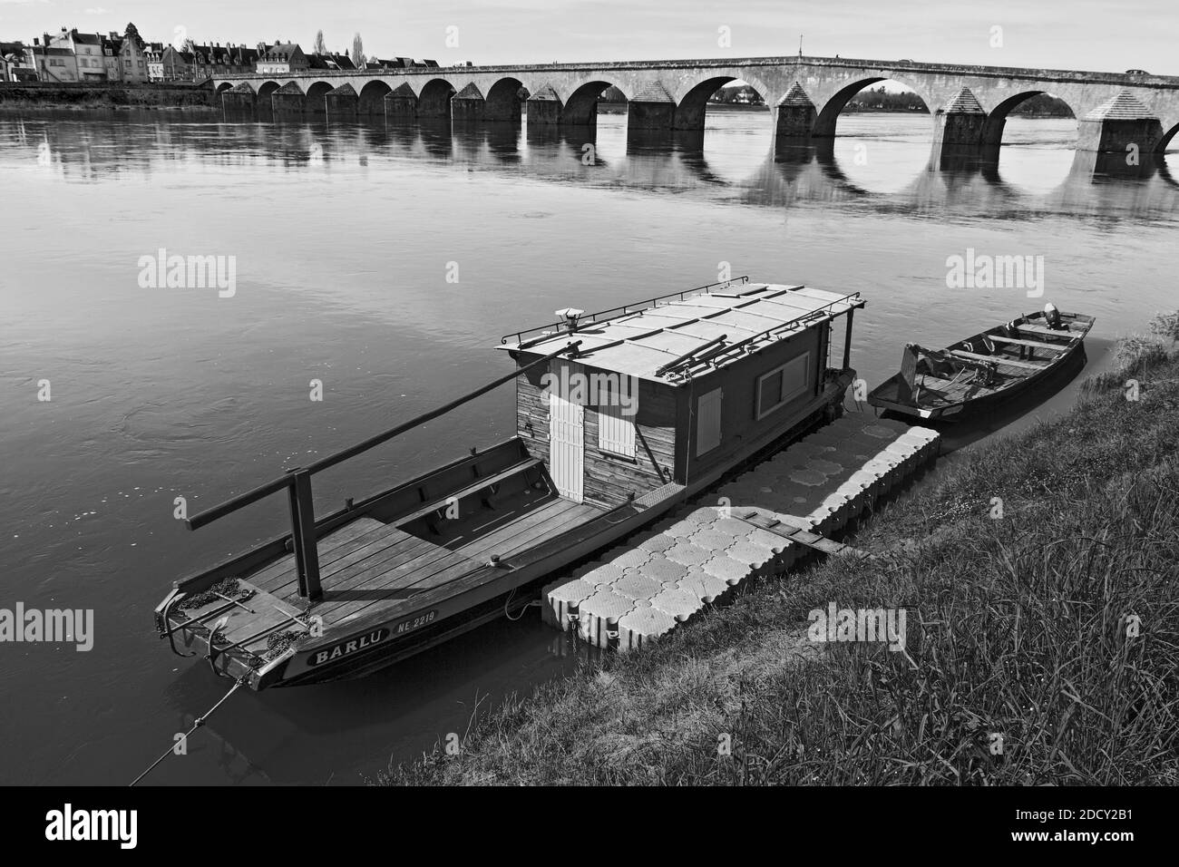 Navigable rivers in france Black and White Stock Photos & Images - Alamy