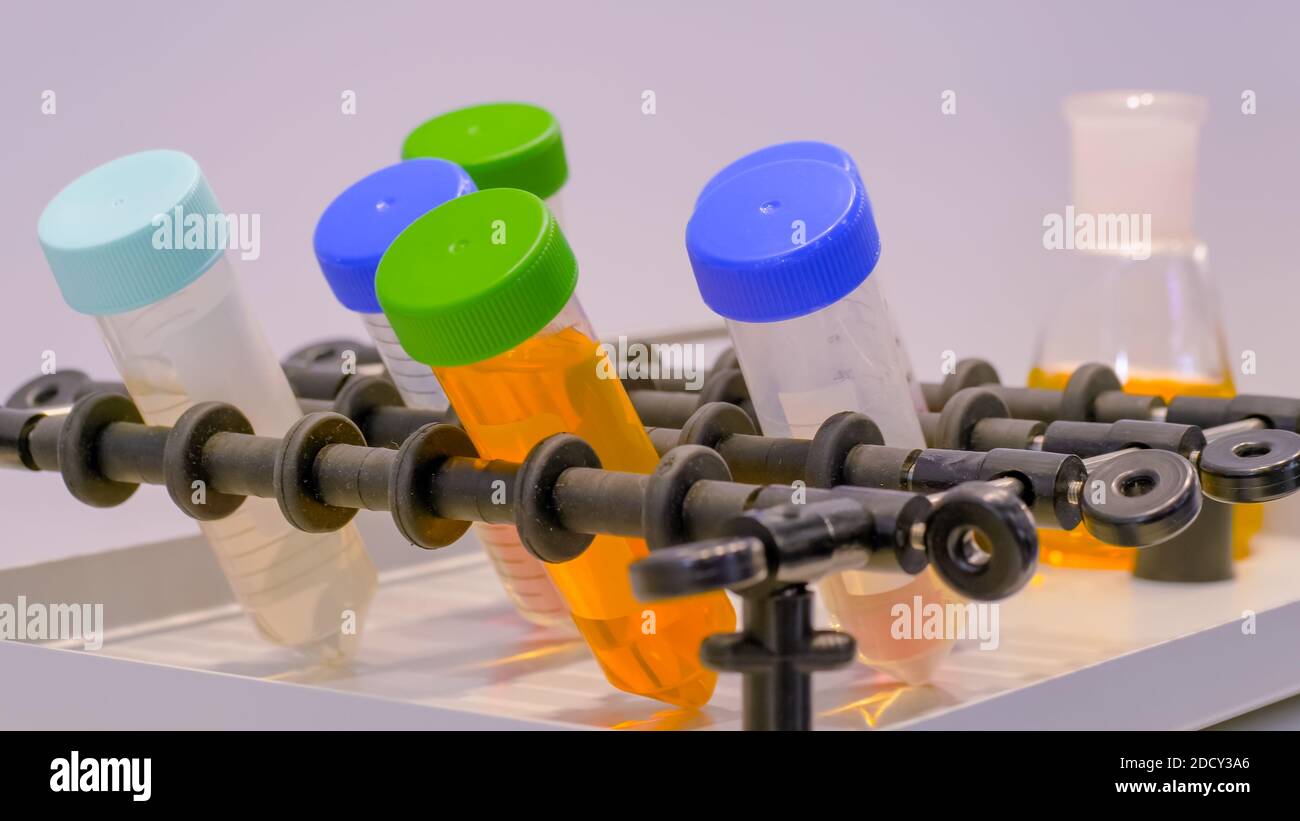 Orbital shaker for mixing, shaking, blending biological samples in ...