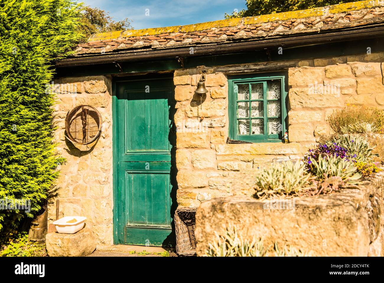 Old stone stable hi-res stock photography and images - Alamy