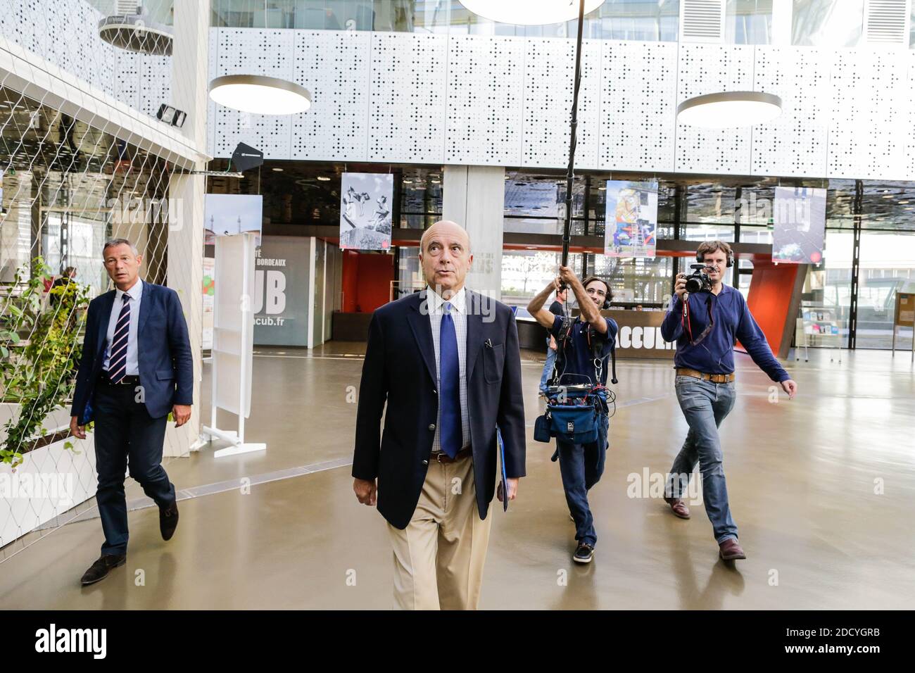 Alain Juppe , mayor of Bordeaux, delivers a speech at the Bordeaux's ...