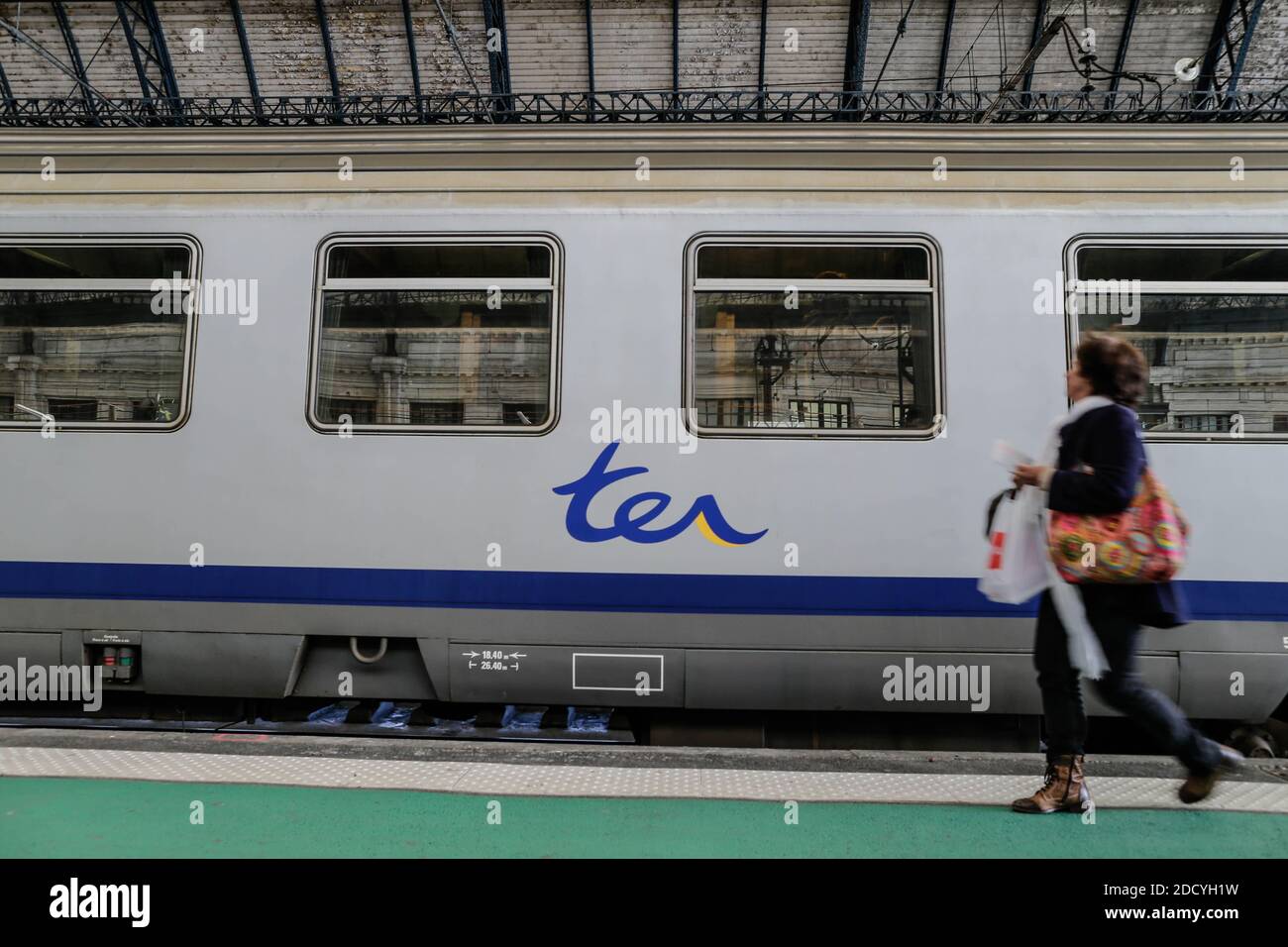 Illustration photos of the Bordeaux St Jean SNCF train station in ...