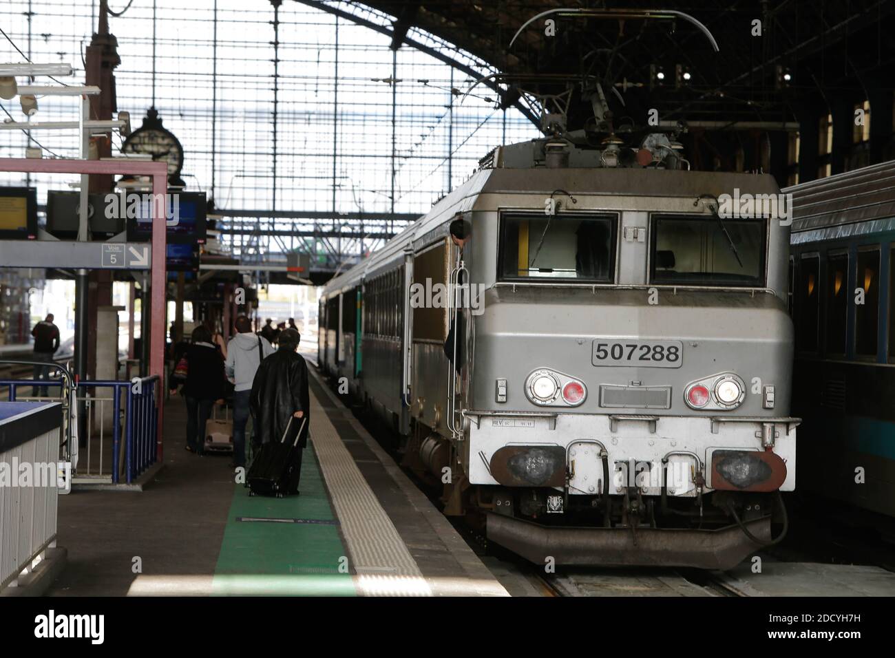 Illustration photos of the Bordeaux St Jean SNCF train station in ...