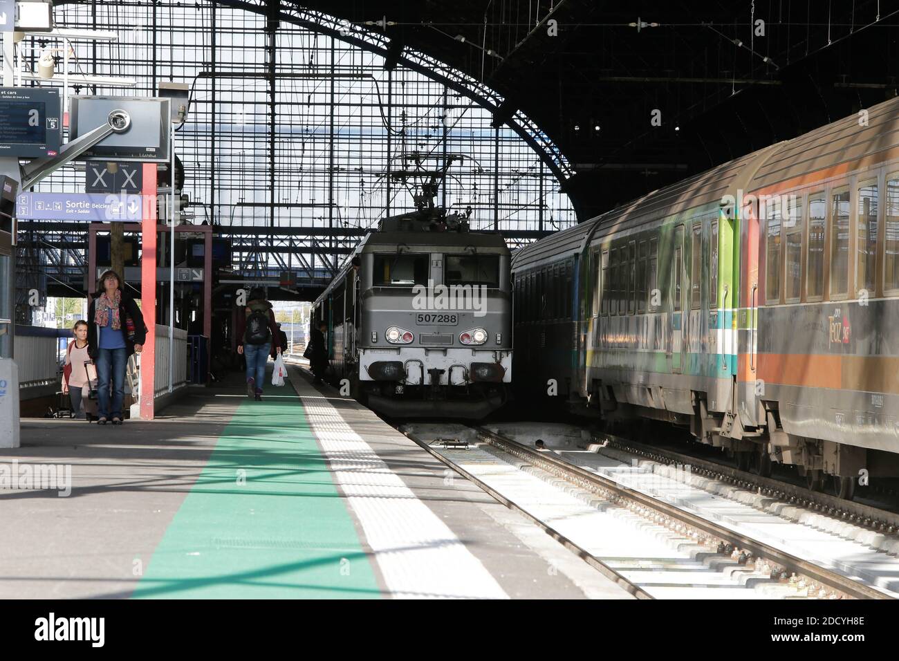 Illustration photos of the Bordeaux St Jean SNCF train station in ...