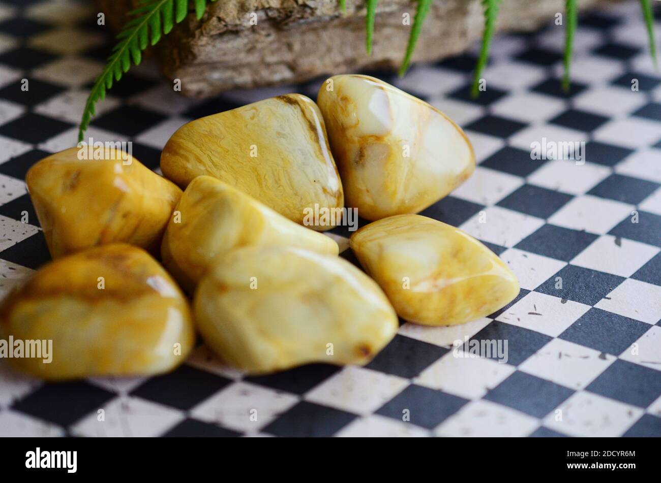 Yellow jasper hi-res stock photography and images - Alamy